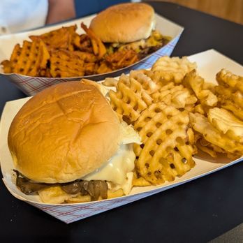 SMASH’D BURGER BAR - Updated December 2024 - 158 Photos & 113 Reviews ...