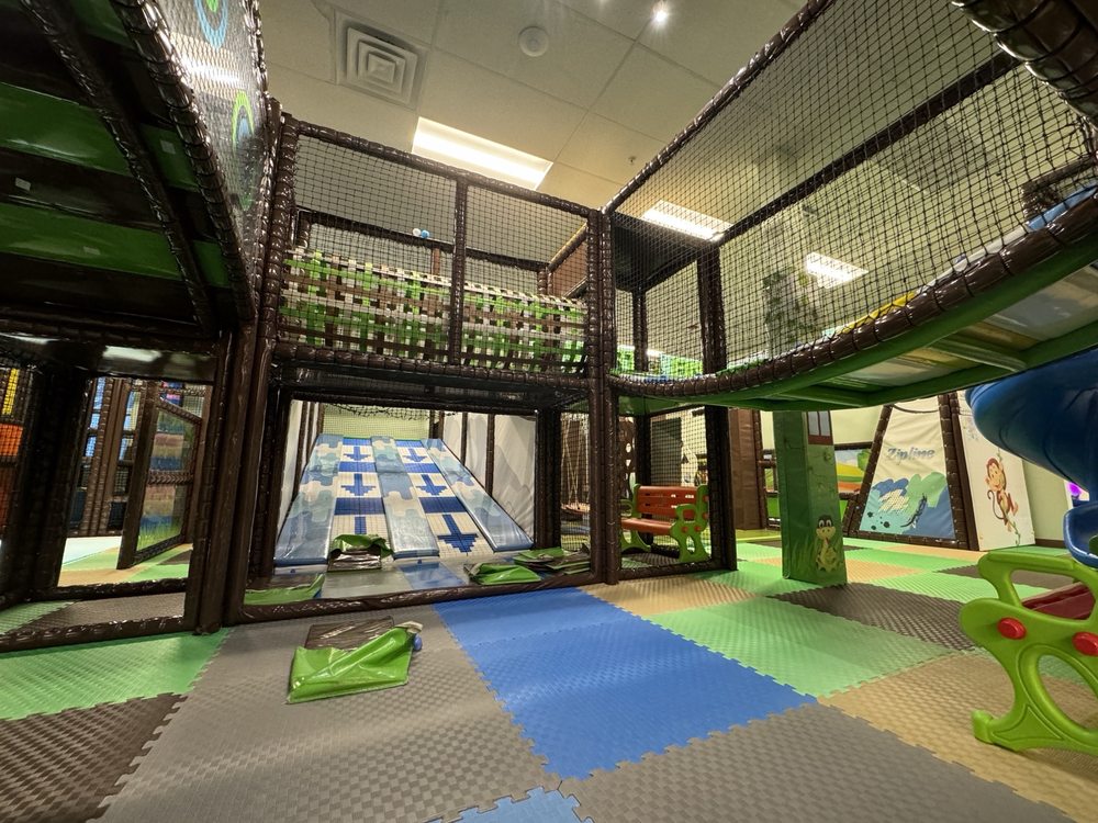 THE TREE HOUSE INDOOR PLAY & CAFE - Updated July 2024 - 28 Photos & 14 ...