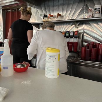 OVERLEA DINER - Updated December 2025 - 56 Photos & 58 Reviews - 6652 ...