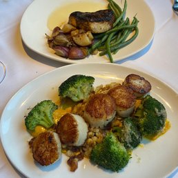 BLUE POINT GRILLE - 561 Photos & 491 Reviews - 700 W St Clair Ave ...