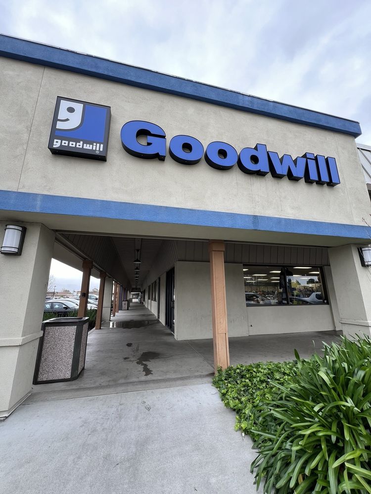 GOODWILL - Updated August 2025 - 10 Photos & 60 Reviews - 1683 Imola ...