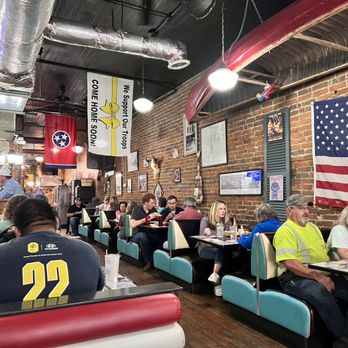 COLLINS RIVER BBQ & CAFE - Updated July 2024 - 112 Photos & 137 Reviews ...