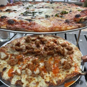 CRUST TAP ROOM - Updated December 2025 - 25 Photos & 22 Reviews - 3000 ...