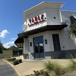 TABLE 100 - Updated December 2025 - 546 Photos & 447 Reviews - 100 ...