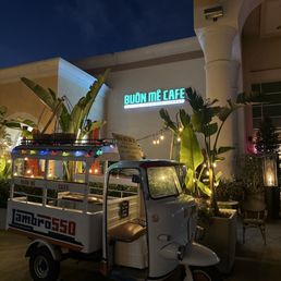 BUON ME CAFE - Updated August 2025 - 1214 Photos & 430 Reviews - 1111 ...