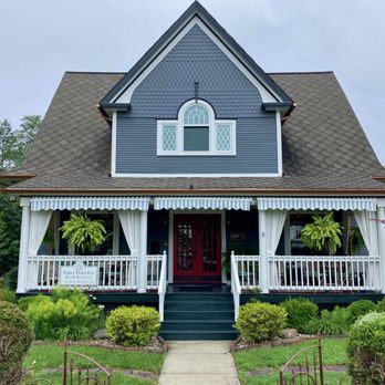 THREE OAKS INN - Updated December 2025 - 19 Photos & 31 Reviews - 204 ...