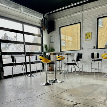 RETRO EIGHTH COFFEE & ACAI - Updated October 2025 - 26 Photos & 21 ...