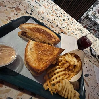 MIGHTY FINE - Updated August 2025 - 84 Photos & 53 Reviews - 1018 E ...