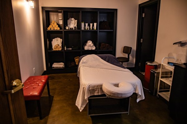 THE HIGHLANDER SPA - Updated May 2026 - 10 Photos - 1597 South Park ...