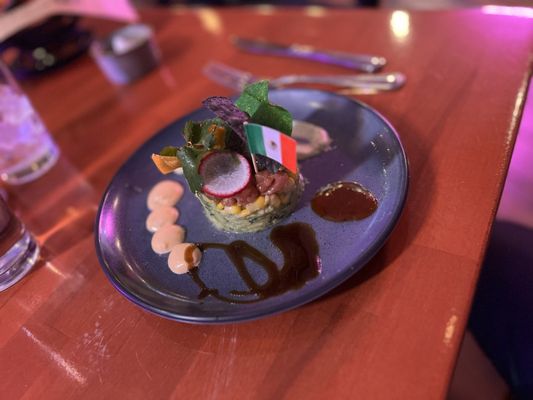 COLOSSAL RESTAURANT - Updated September 2025 - 81 Photos & 27 Reviews ...