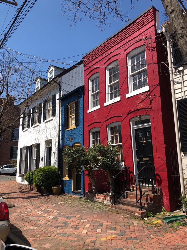 TIL of Spite houses, spite fences and spite walls. Structures built or ...