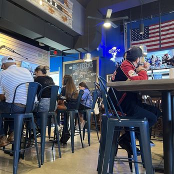 BIG FELLAS ICE HOUSE - Updated December 2025 - 69 Photos & 71 Reviews ...