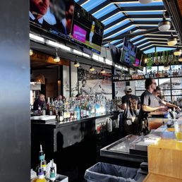 MONARCH OCEAN PUB - Updated July 2025 - 1355 Photos & 839 Reviews ...