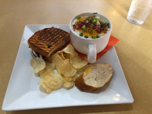 ORANGE CLOVER KITCHEN & MORE - 104 Photos & 87 Reviews - 590 Missouri ...