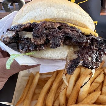 IRON STRIKE SMASH BURGERS - Updated October 2025 - 96 Photos & 92 ...