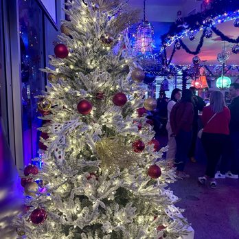 HIDE - Updated August 2025 - 1062 Photos & 549 Reviews - 1928 ...