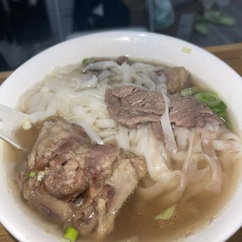 VPHO - Updated October 2024 - 296 Photos & 151 Reviews - 930 W Hamilton ...