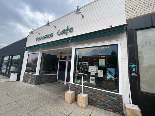 LE CAFE PANCAKE & BRASSERIE - 37 Photos & 40 Reviews - 140 E Ridgewood ...