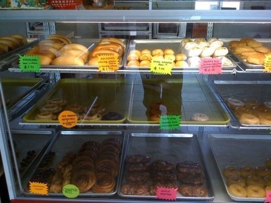 QUEEN DONUTS - Updated October 2025 - 215 E Moore Ave, Terrell, Texas ...