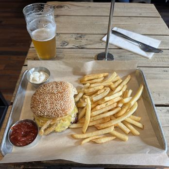 KINGS ROW GASTROPUB - Updated June 2025 - 1829 Photos & 1726 Reviews ...