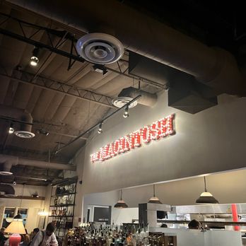 THE MACINTOSH - 1011 Photos & 1145 Reviews - 2119 E Camelback Rd ...