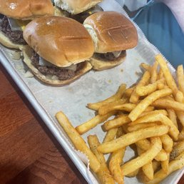 COPPER MULE TABLE & TAP - Updated July 2024 - 74 Photos & 80 Reviews ...