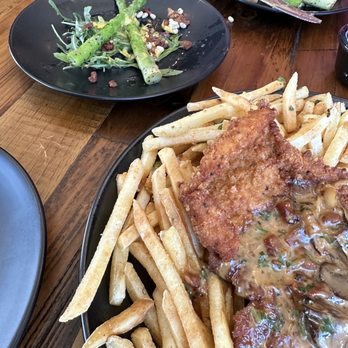 EDELWEISS PIZZA PUB PASTRIES - Updated April 2024 - 162 Photos & 82 ...