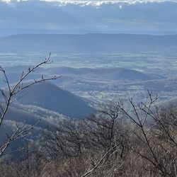 SHENANDOAH NATIONAL PARK SWIFT RUN GAP ENTRANCE - 18 Photos - Elkton US ...