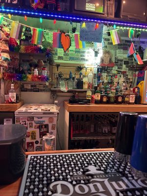 THE MAX RETROPUB - Updated July 2025 - 118 Photos & 107 Reviews - 114 S ...