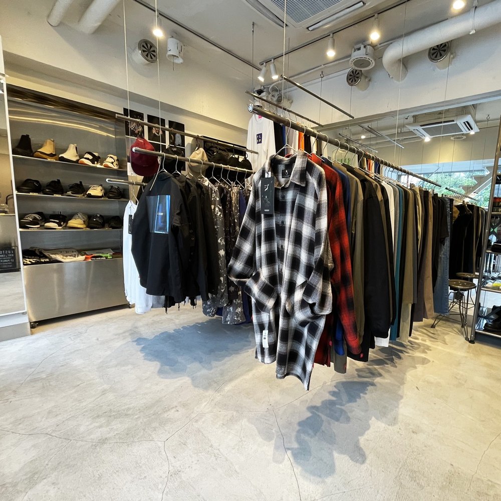 VIZ STORE-TOKYO - 14 Photos - Jinnan 1-3-1, 渋谷区, 東京都, Japan - Fashion ...