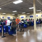 GOODWILL INDUSTRIES OUTLET STORE - 28 Photos & 14 Reviews - 5301 ...
