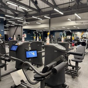 AURORA SOUTHEAST RECREATION CENTER AND FIELDHOUSE - Updated December ...