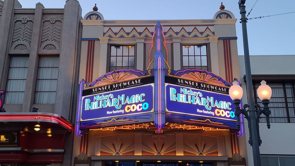 SUNSET SHOWCASE THEATER - Updated June 2025 - 68 Photos - 1313 S Harbor ...