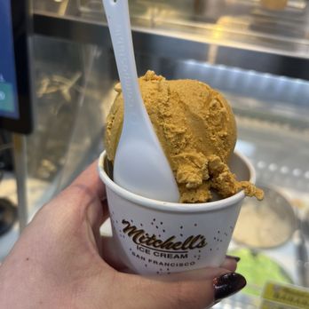 MITCHELLS ICE CREAM - Updated July 2025 - 3781 Photos & 4946 Reviews ...