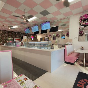 LARRY’S ICE CREAM & CAFE - Updated December 2025 - 67 Photos & 53 ...