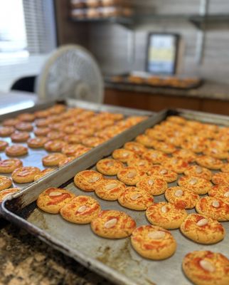 LONG’S FAMILY PASTRY - Updated January 2026 - 1238 Photos & 538 Reviews ...