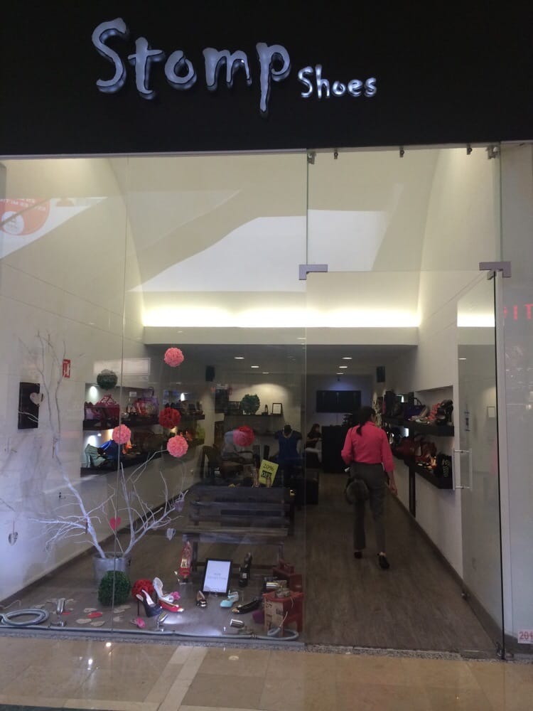 STOMP SHOES - Via Atlixcayotl #1504, Puebla, Mexico - Shoe Stores - Yelp