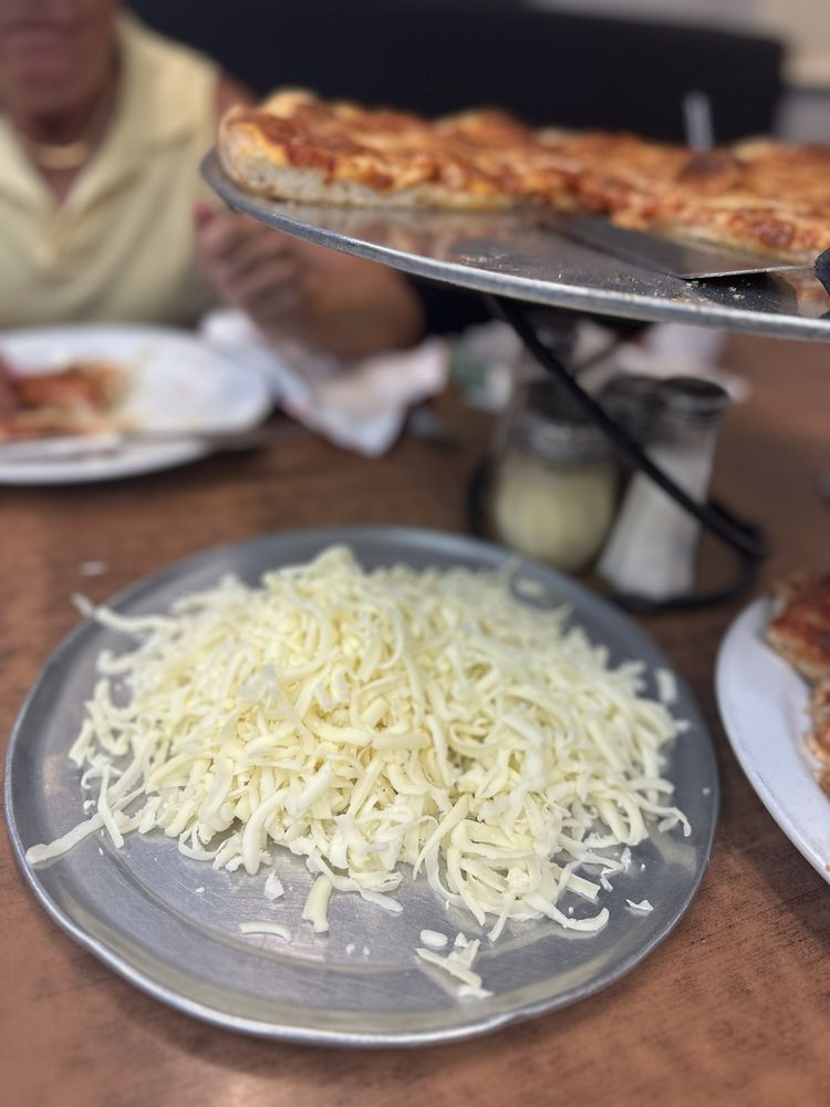 FIORI’S PIZZARIA - Updated June 2025 - 91 Photos & 181 Reviews - 3801 ...