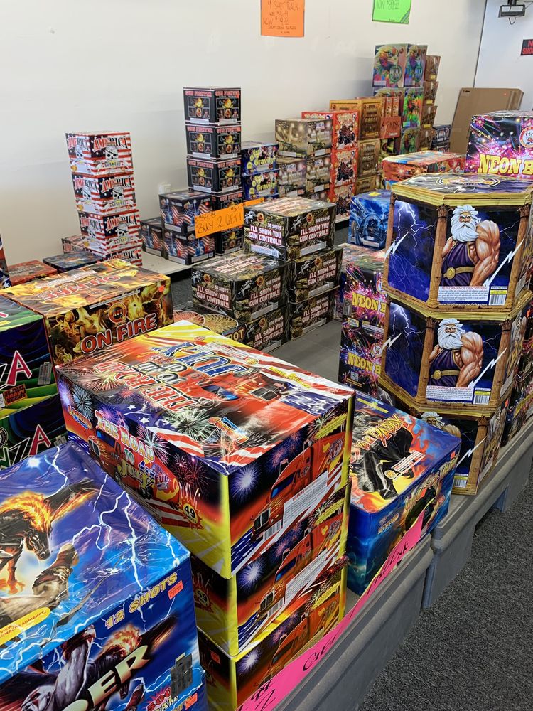 MR FIREWORKS - Updated April 2025 - 9900 Highway 17 N, Myrtle Beach ...