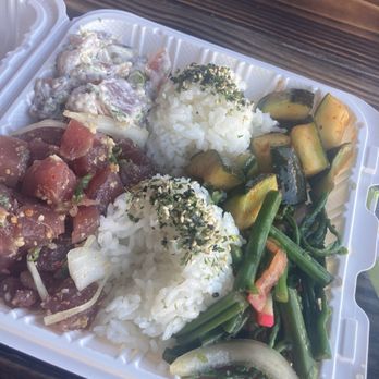 UMEKES FISH MARKET BAR & GRILL - Updated March 2025 - 4300 Photos ...