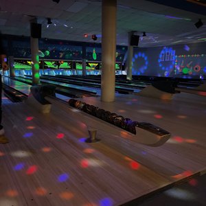 DANFORTH BOWL - 36 Photos & 50 Reviews - 1554 Danforth Avenue, Toronto ...