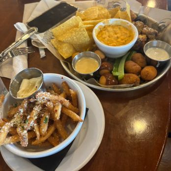 HOPCAT - LIVONIA - Updated April 2025 - 181 Photos & 88 Reviews - 17800 ...