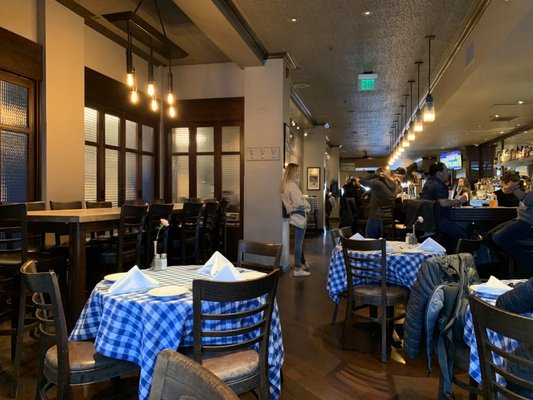 PERRY’S - EMBARCADERO - 929 Photos & 941 Reviews - 155 Steuart St, San ...