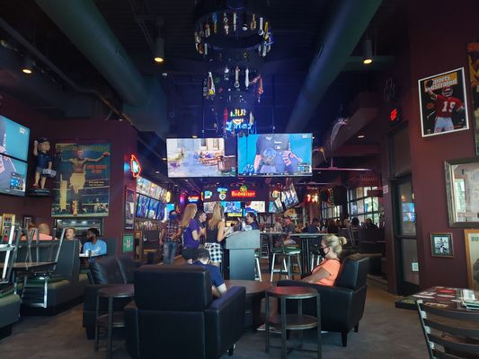 JEREMIAH BULLFROGS BAR & GRILLE - Updated July 2024 - 108 Photos & 62 ...