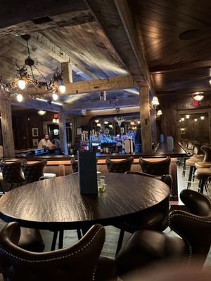 BOOTLEGGERS LODGE - Updated December 2025 - 52 Photos & 49 Reviews ...