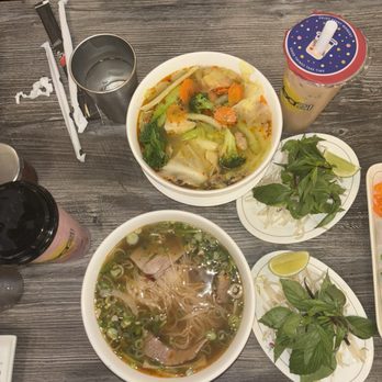 PHO 21 - Updated December 2024 - 886 Photos & 542 Reviews - 2569 S King ...
