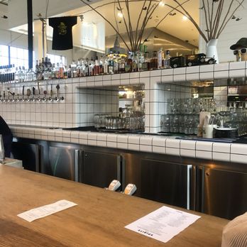 RADHAUS - Updated August 2024 - 1189 Photos & 682 Reviews - 2 Marina ...