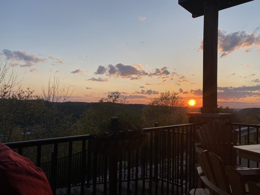 THE LOOKOUT BAR AND GRILL - Updated March 2025 - 33 Photos & 32 Reviews ...