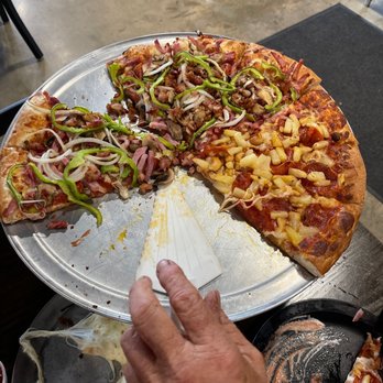 PIZZA FACTORY - Updated July 2025 - 80 Photos & 103 Reviews - 3146 G St ...