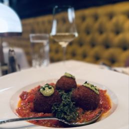 HEMINGWAY - Updated December 2025 - 204 Photos & 99 Reviews - 1515 E ...